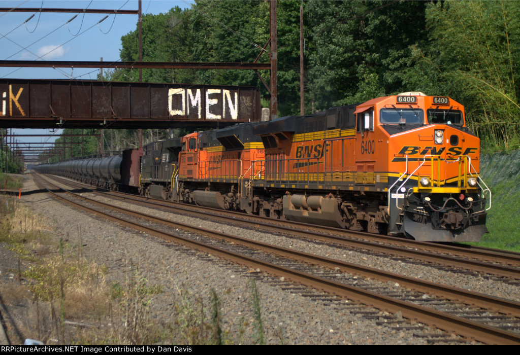 BNSF 6400